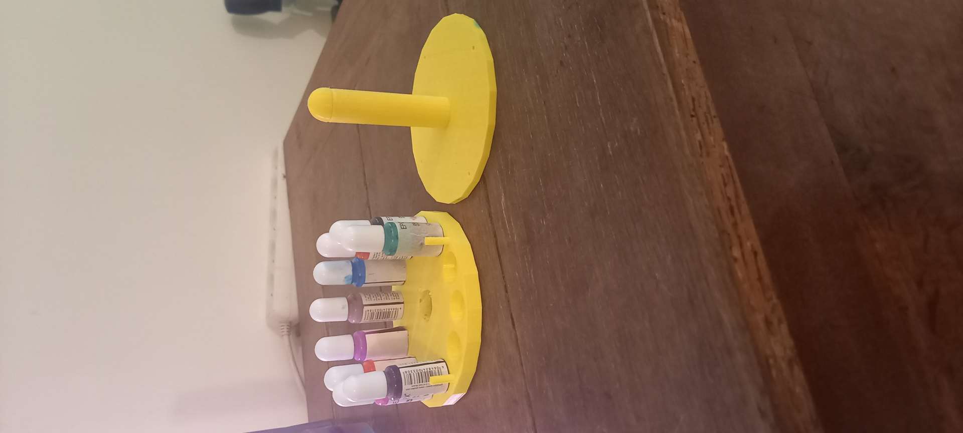 Free STL file 20mm diameter vial holder・Design to download and 3D print ...